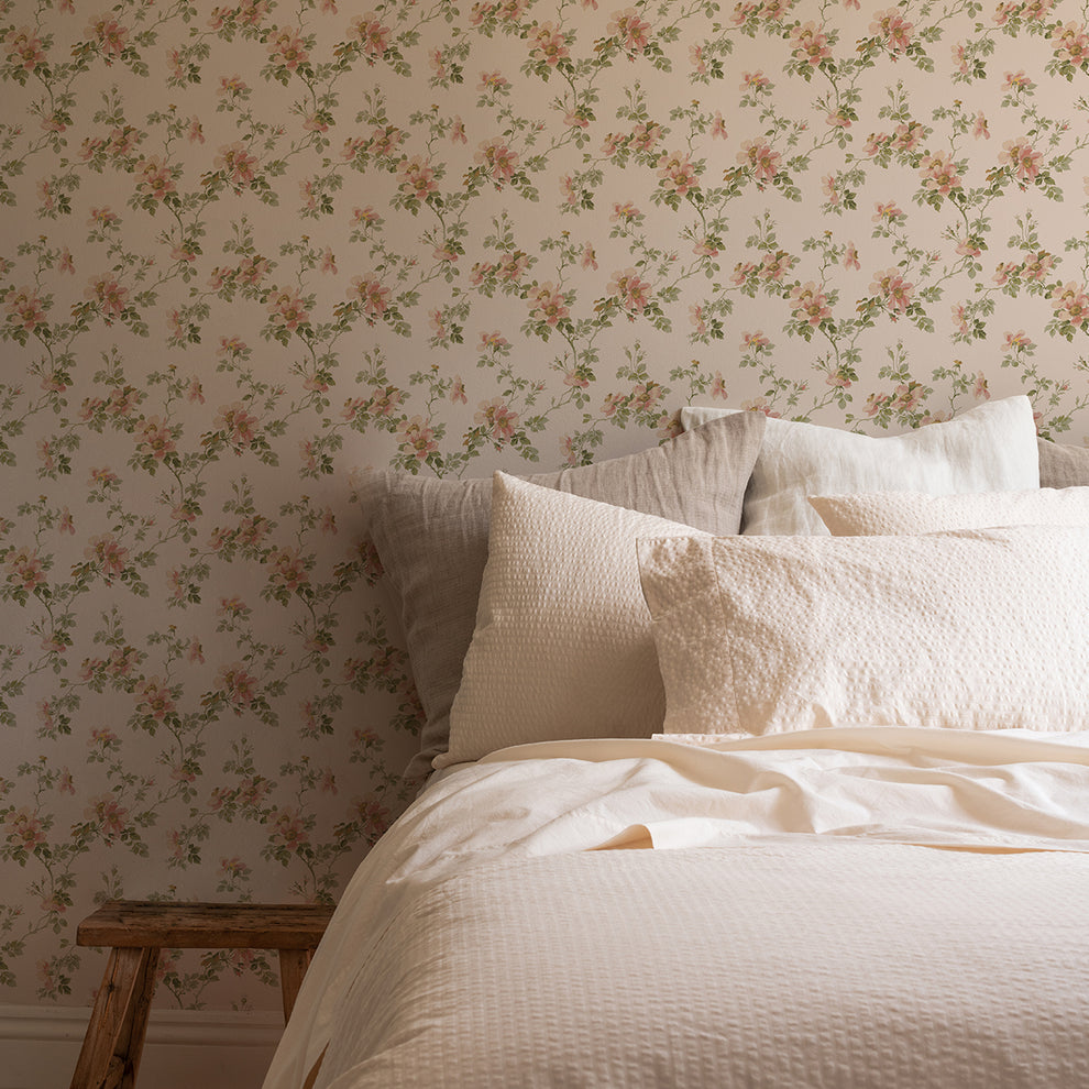Cream Blush Field Rose Wallpaper | Piglet in Bed US