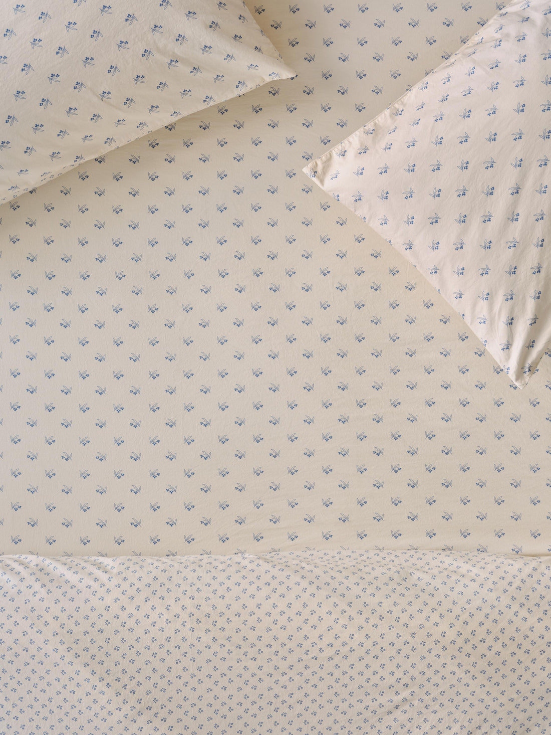 Cove Blue Martha Floral Cotton Fitted Sheet | Piglet in Bed US