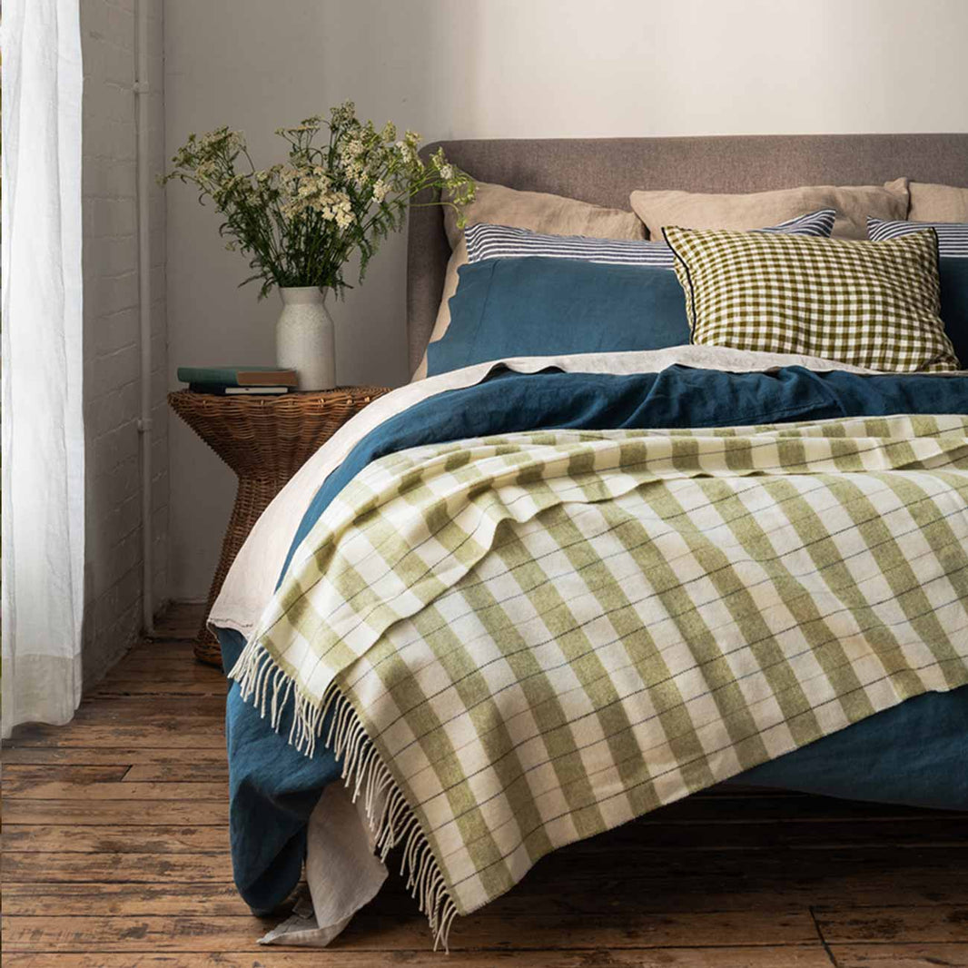 Wool Blankets | Piglet in Bed US